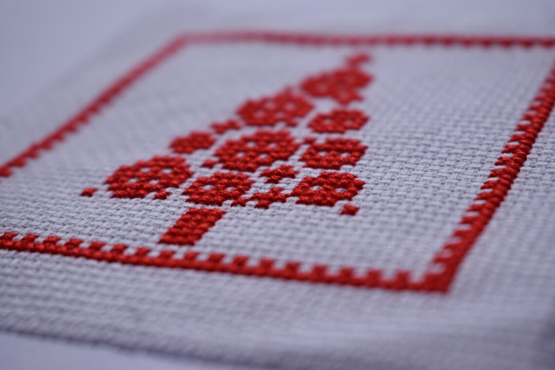 Christmas Cross Stitch / Button Art Christmas Tree / Scandi / Nordic ...