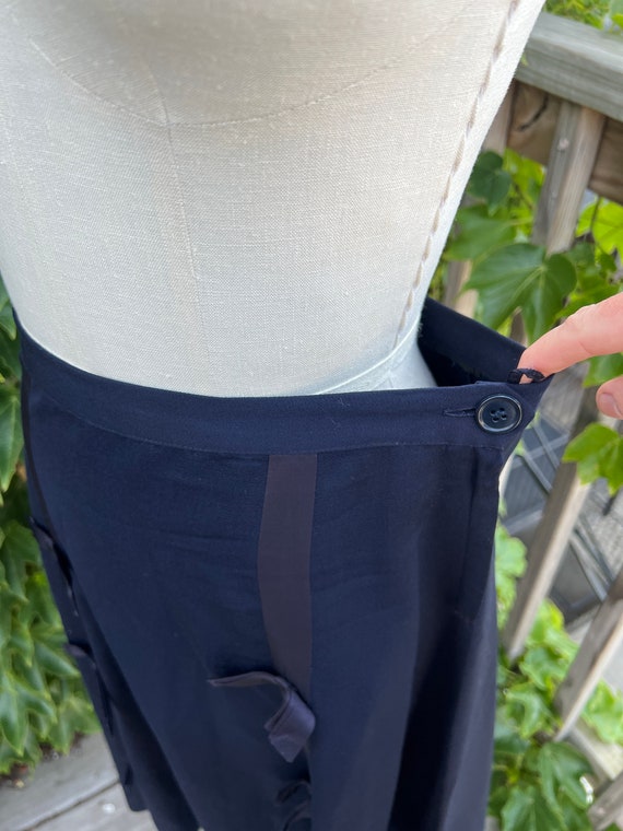 1950s Dan Millstein navy skirt suit, size small, tail… - Gem