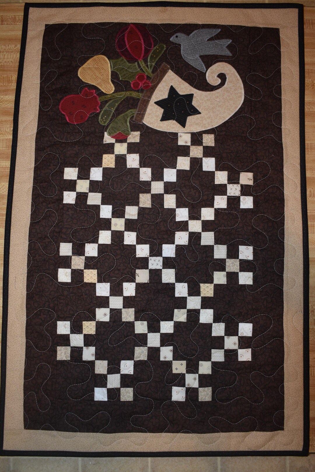 Appliqued Cornucopia Quilted Wall Hanging: Cheri Payne Design (30x19 ...