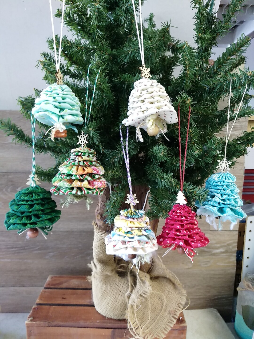Yo-yo Fabric Christmas Tree, Fabric Tree Ornament, Package Gift Tags - Etsy