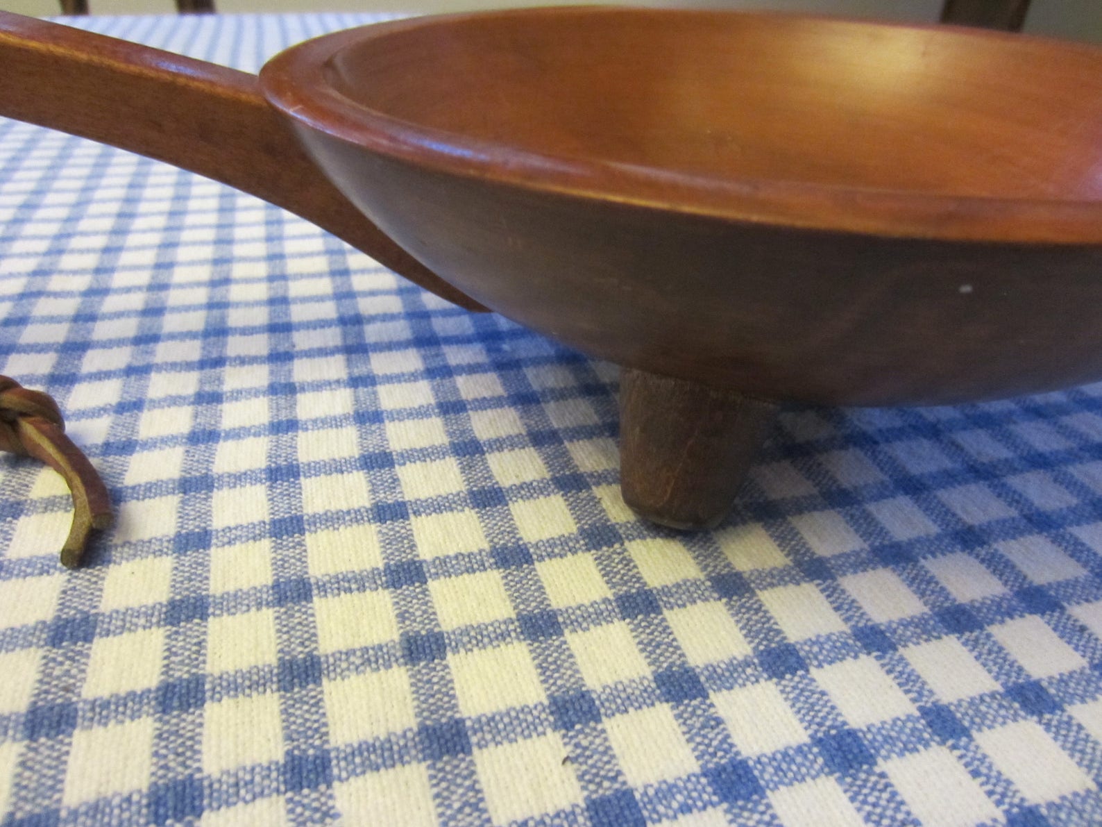 Mid Century Wood Handled Bowl/ Three Footed Bowl/ Kitchen - Etsy
