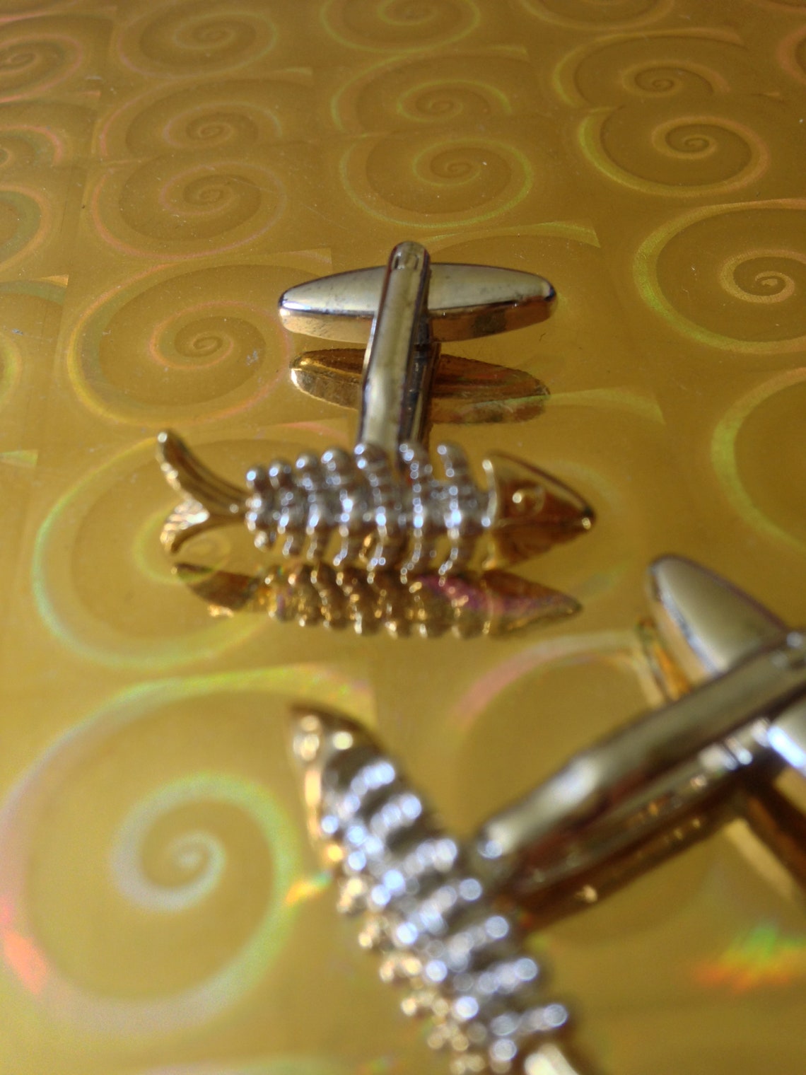 Vtg 90's AVANT GARDE Silver and Golden Tone Metal FISH Cuff Links - Etsy