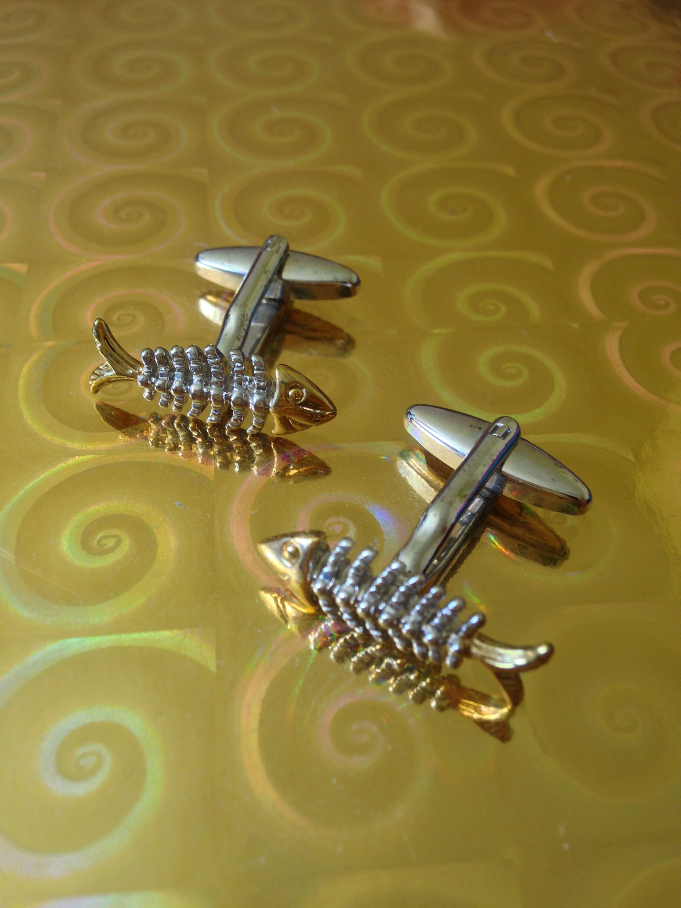 Vtg 90's AVANT GARDE Silver and Golden Tone Metal FISH Cuff Links - Etsy