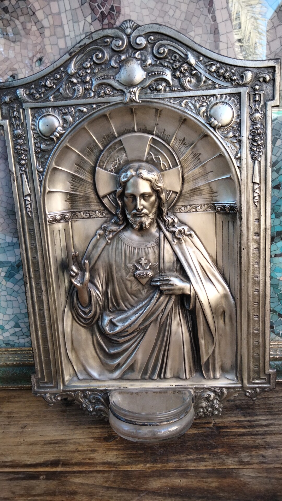 Antiguo Sagrado Corazón De Jesús Con Benditera En Metal Plateado Con ...