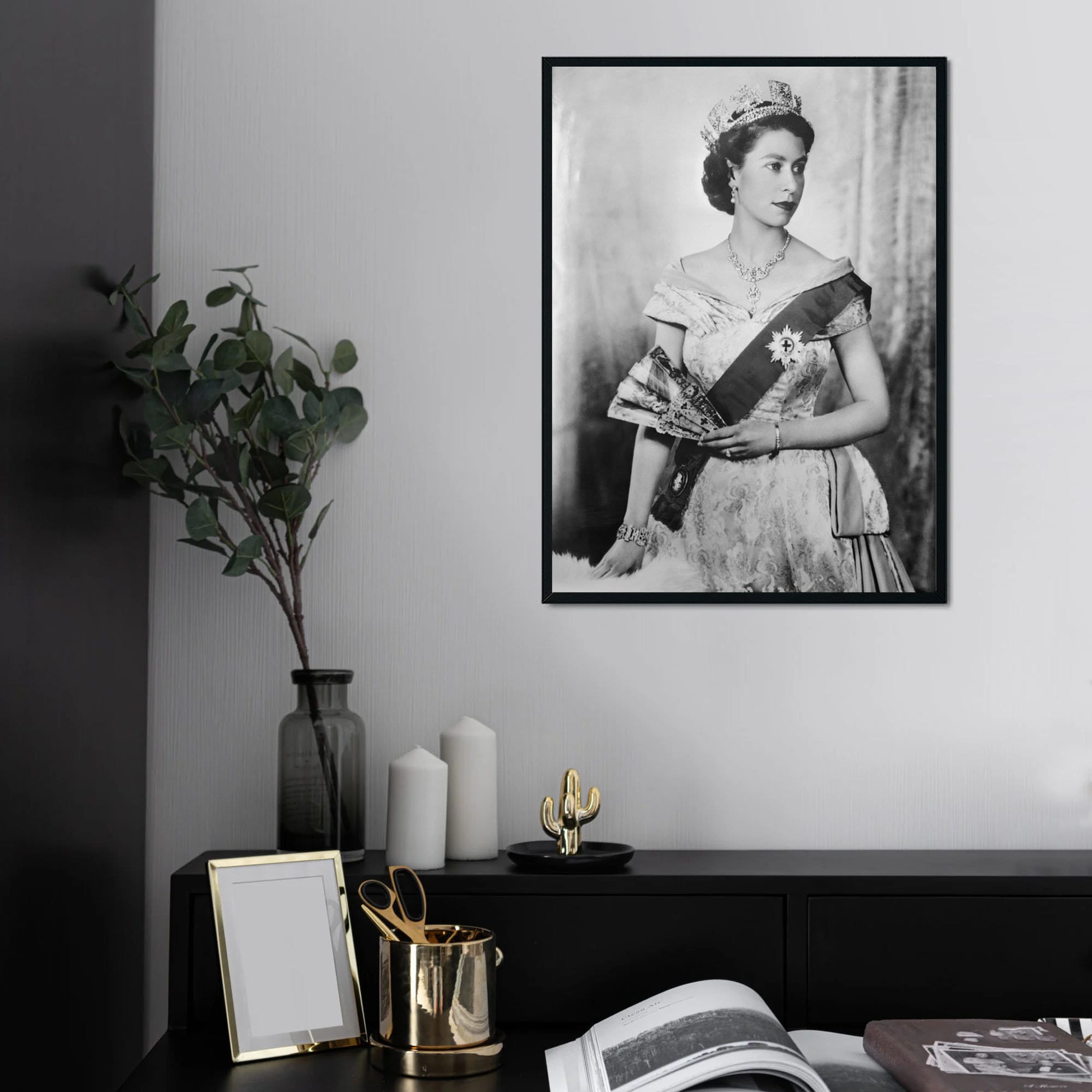 Rip Elizabeth II Queen Legend British Crown Premium Matte Vertical ...