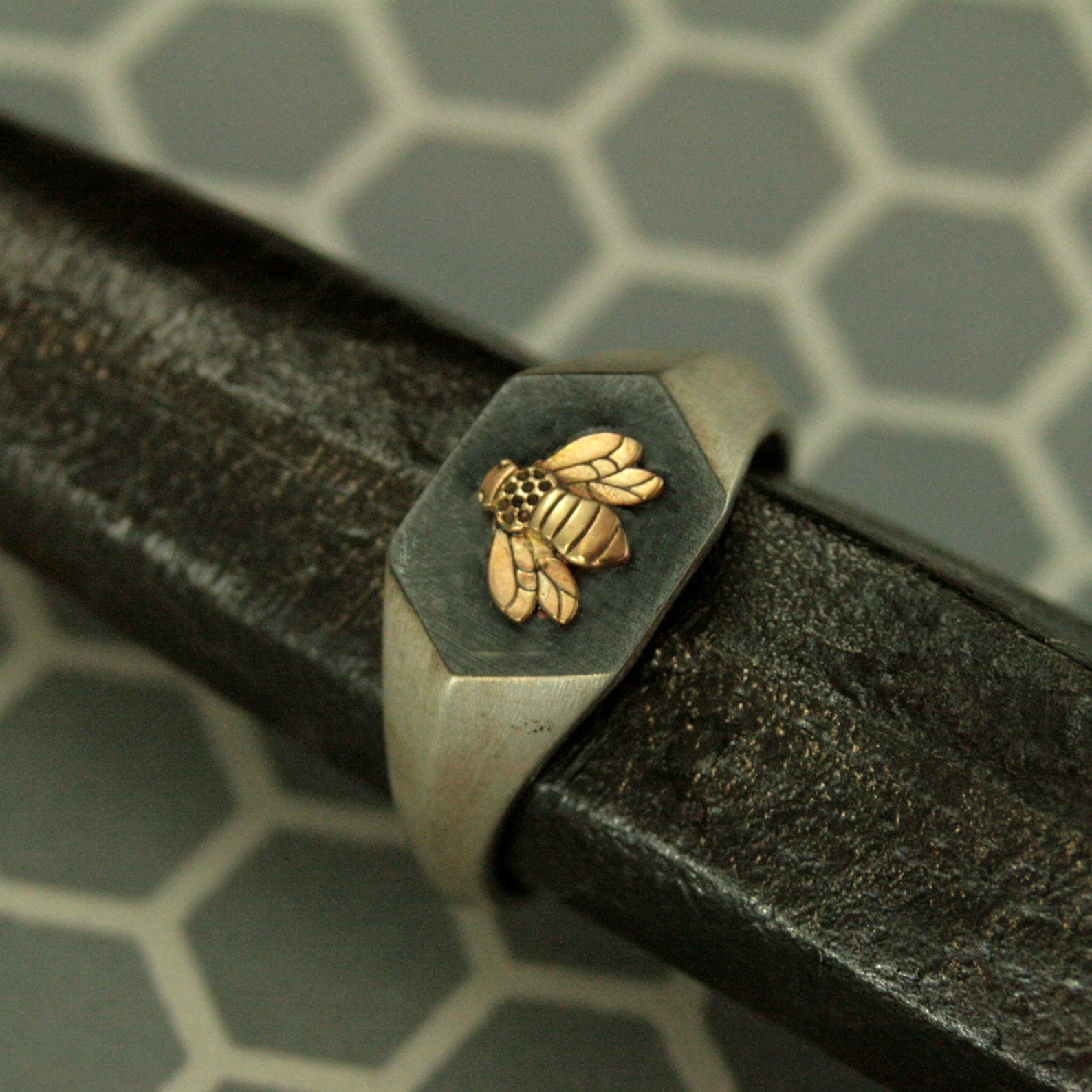 Honey Bee Signet Ring Gold Honeybee Ring Queen Bee Unique - Etsy