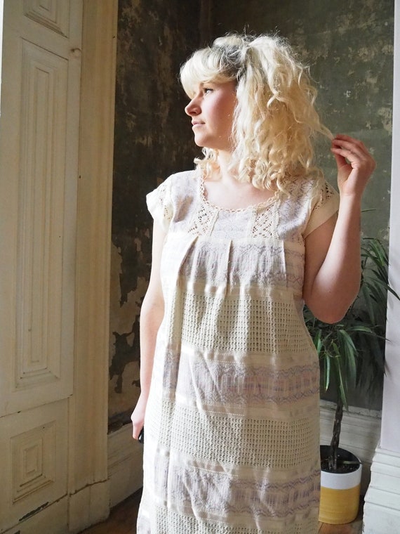 1970s Embroidered Crochet Dress Cream Pastel Purple Gem