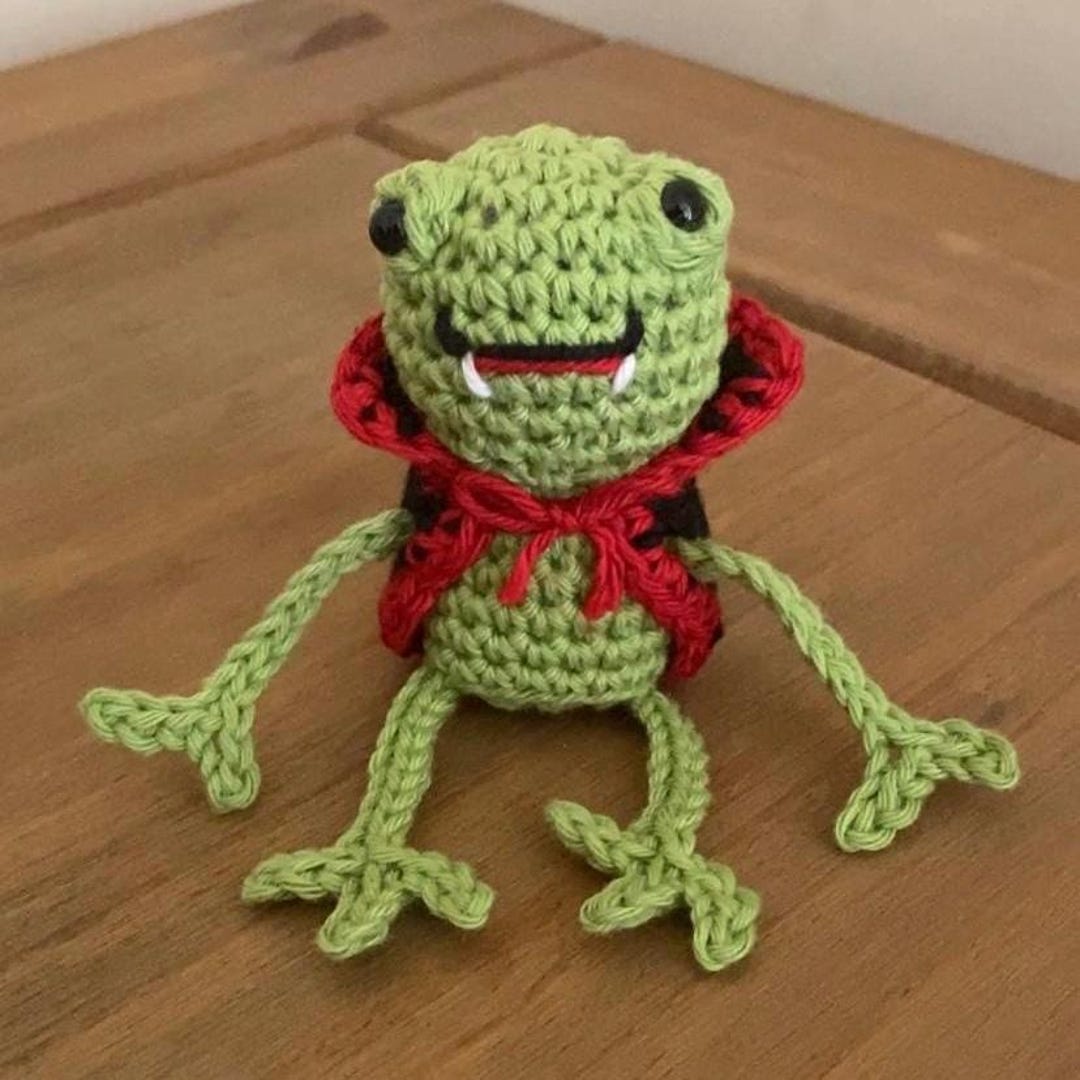 Crochet Dracula Vampire Frog: Leggy Green Frog, With Cloak and Fangs ...