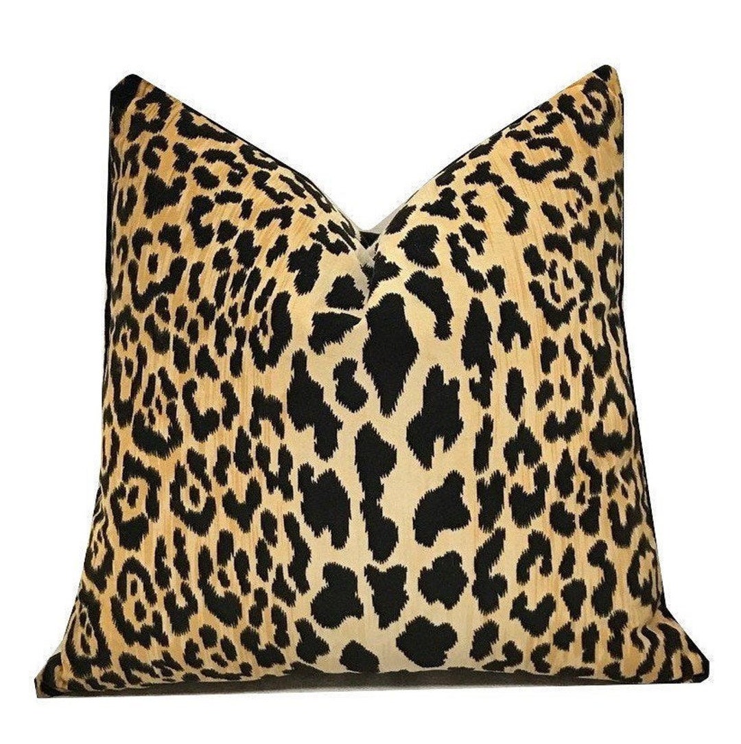 Velvet Leopard Pillow Cover // Bold Leopard Animal Print - Etsy