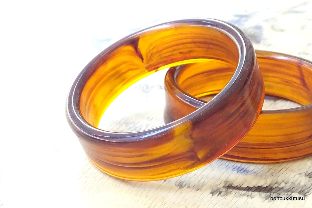 Vintage Plastic Bangles , 82x23x08mm internal Measure 65mm , Vintage ...