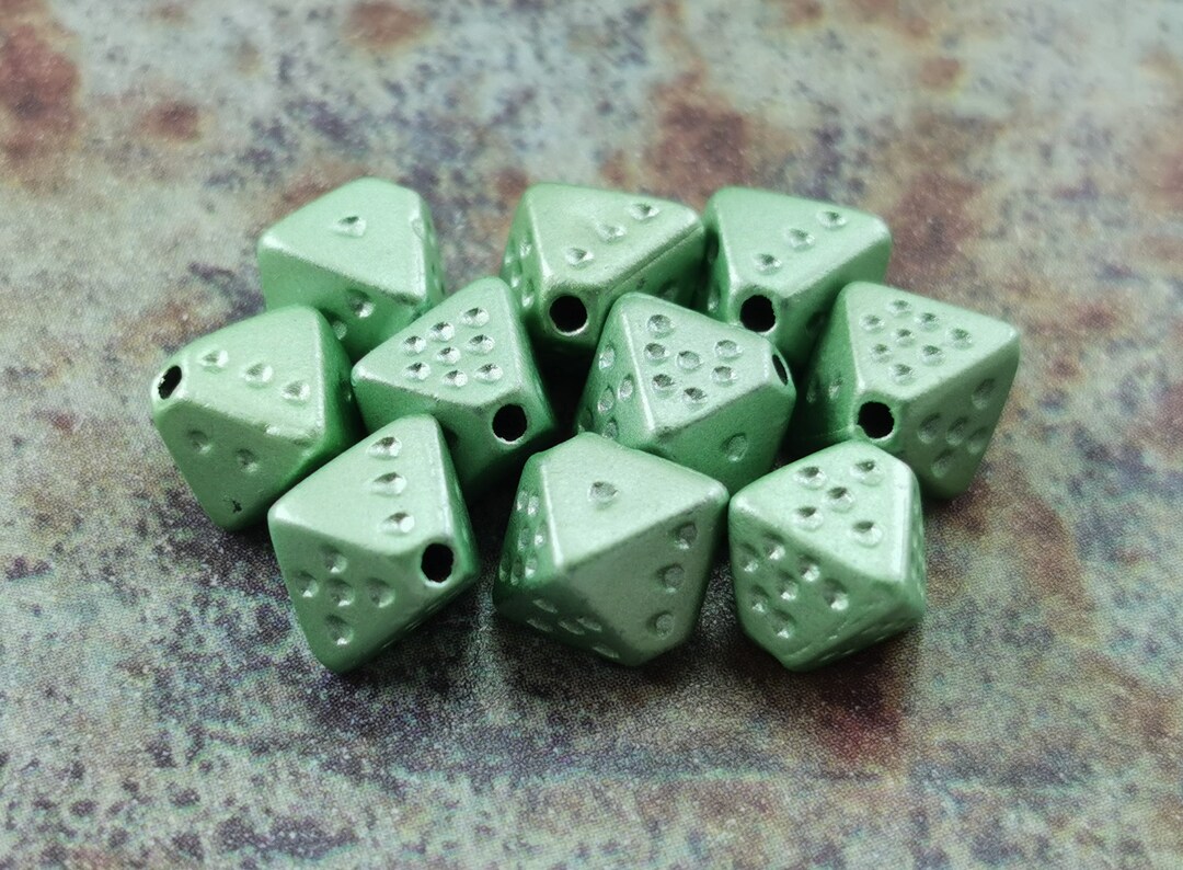 50 7x9 Mm Pyramid Acyrlic Beads , Choose Colour , Purple ,smoked,gray ...