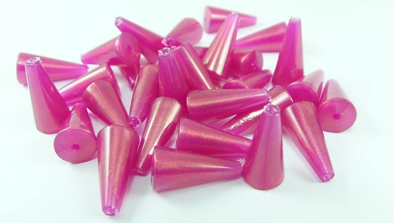 20 Psc Vintage Cone Beads, 15x7 Mm ,geometric Lucite Beads , German ...