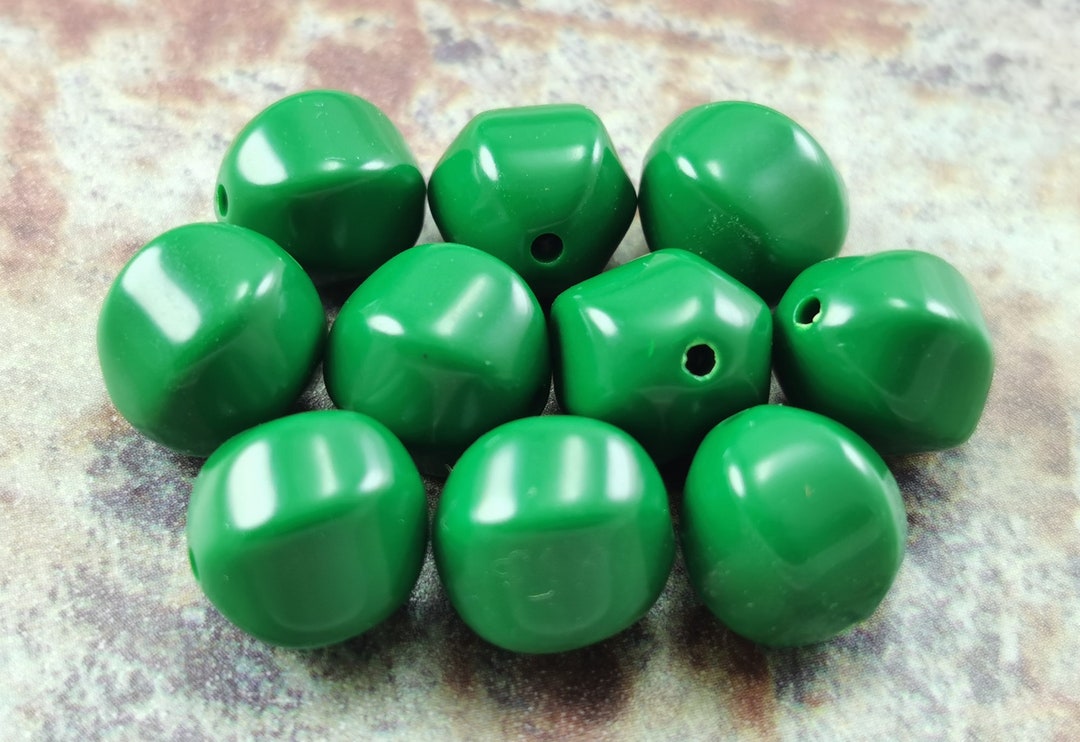 15mm Green Beads (20 Psc ) , Unshaped Beads , Vintage German Beads ...