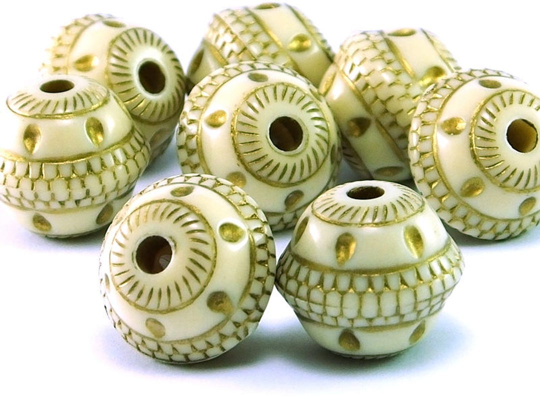 Roundal Carved Embellishment Plastic Beads Findings 16 Mm Lucite Beads ...