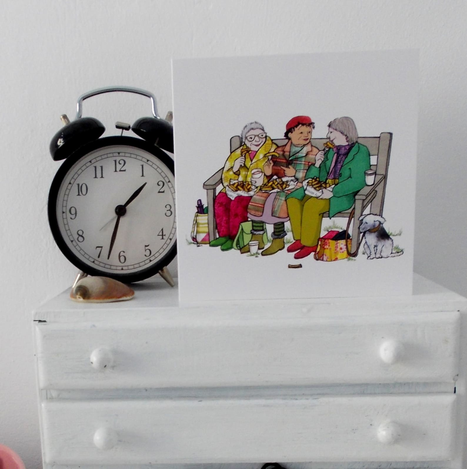 GIGGLE AND CHIPS A Friendly Funny Card .three Friends Having a Laugh ...