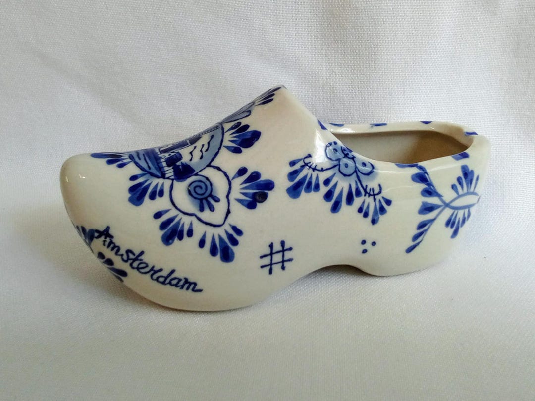 JP2164 Vintage Blue and White Delft Style Dutch Clog by Laddrak. C1970 ...