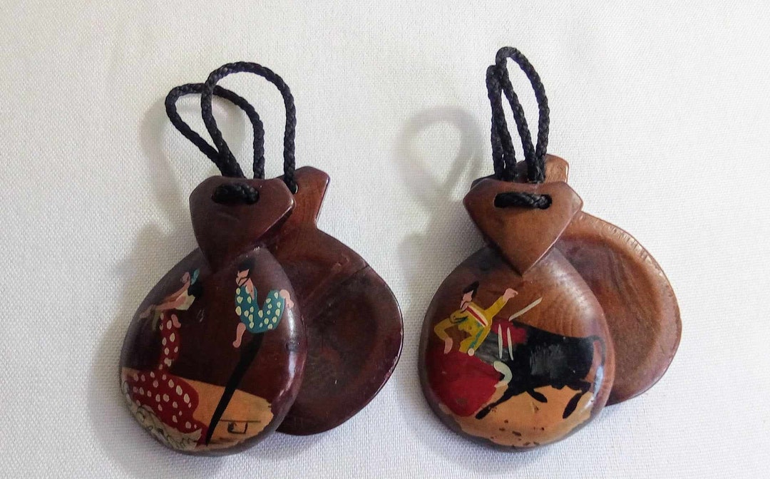 Y1a Vintage A Pair of Wooden Traditional Flamenco Spanish Castanets ...
