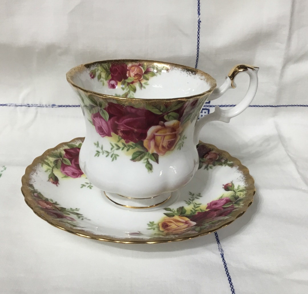 L9 Royal Albert Old Country Roses Design, Smaller Coffee Cup and Saucer ...