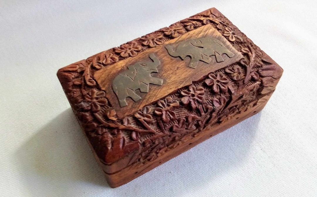 T90a Unusual Carved Wooden Box. Made in India. Contained Tea. Vintage ...