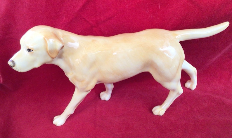 W200 Vintage John Beswick Labrador Yellow Dog Figurine. Tracked ...