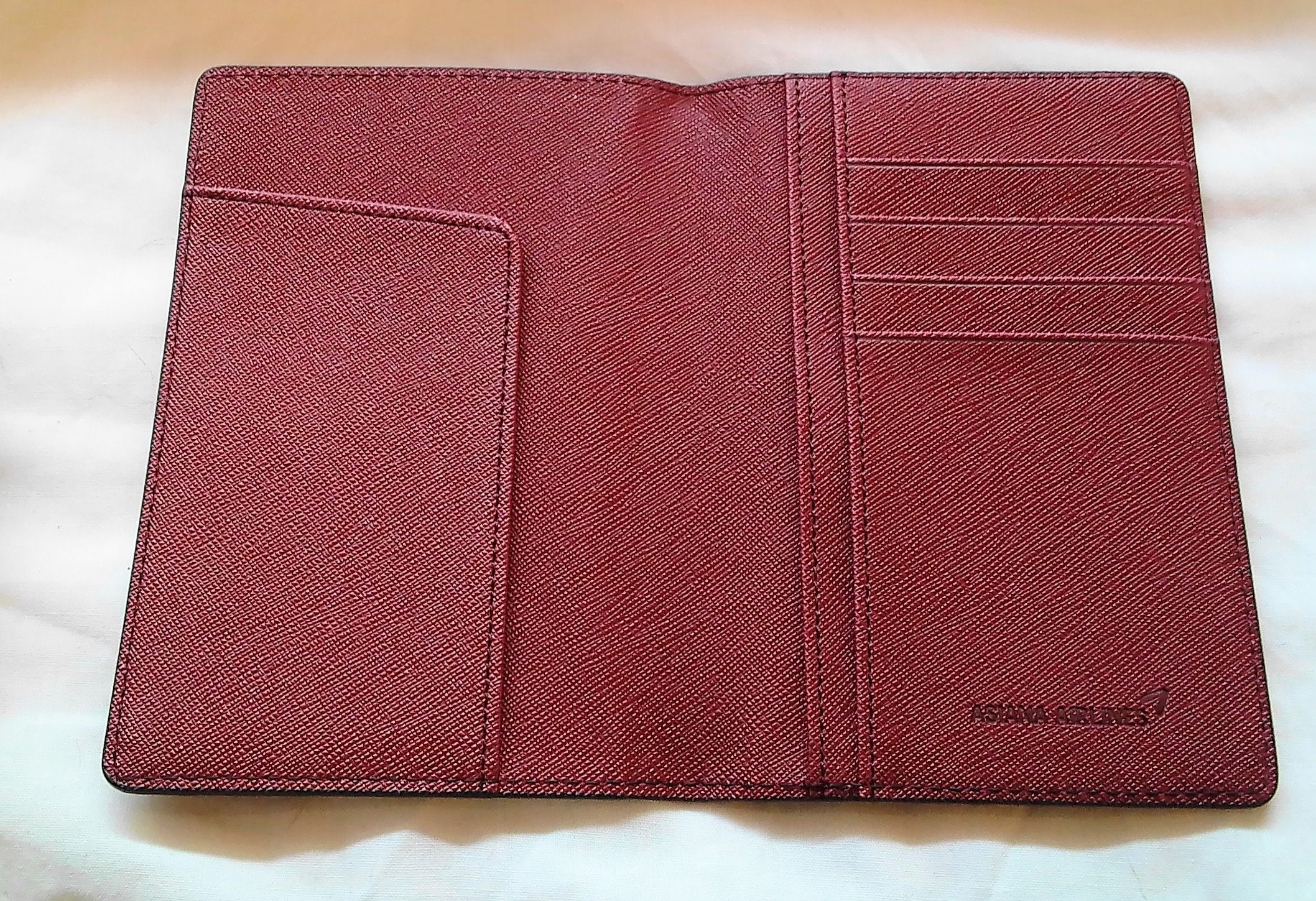 N8 Vintage Asiana Airlines (looks Leather) Brown With Red Wallet ...