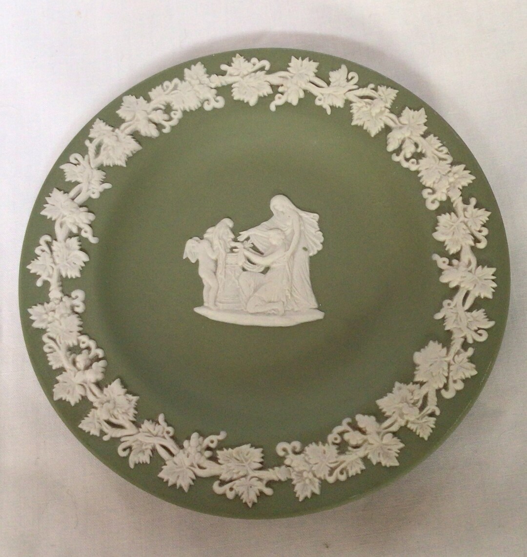 L34a Vintage Wedgwood Sage Green Jasperware Grapes Pattern Pin Dish ...