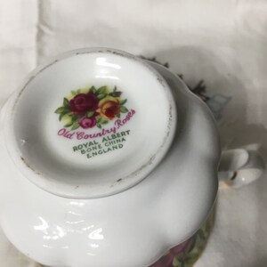 L9 Royal Albert Old Country Roses Design, Smaller Coffee Cup and Saucer ...