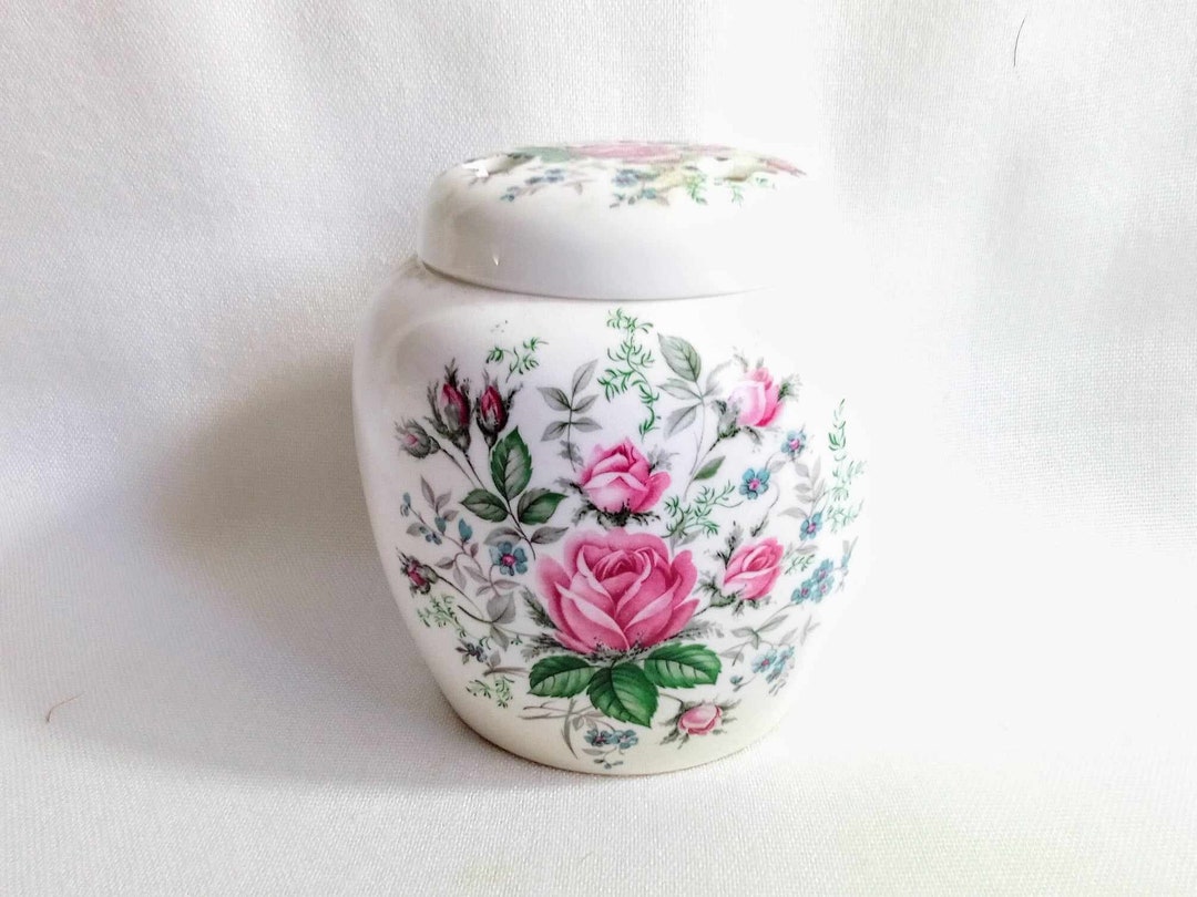 BC111 Vintage Roy Kirkham Ginger Jar. Floral Pattern. Tracked Global ...