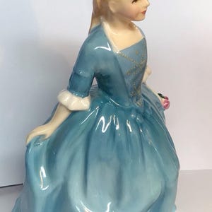 W140 Vintage Royal Doulton “A Child From Williamsburg “ Beautiful Lady ...