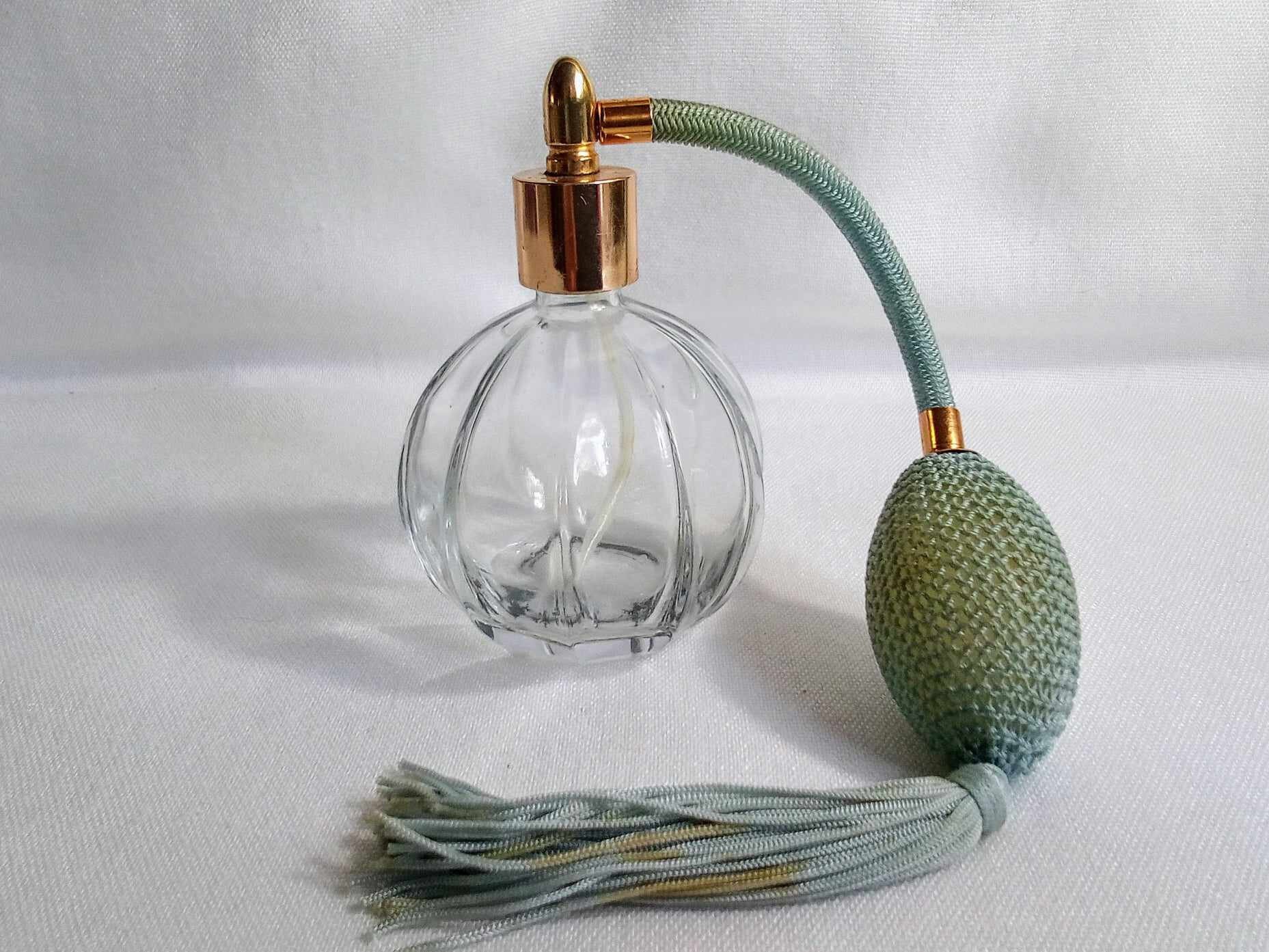 JP439 Vintage Glass Perfume Spray and Puffer. Tracked Global Shipping ...