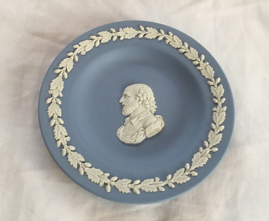 T34 Vintage Wedgwood Blue Jasperware William Shakespeare Cameo Plate ...
