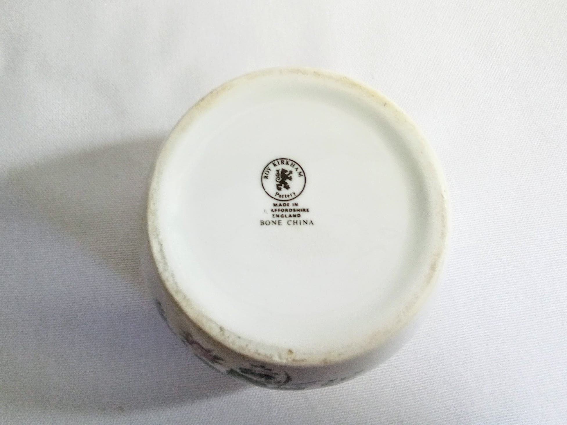 BC111 Vintage Roy Kirkham Ginger Jar. Floral Pattern. Tracked Global ...