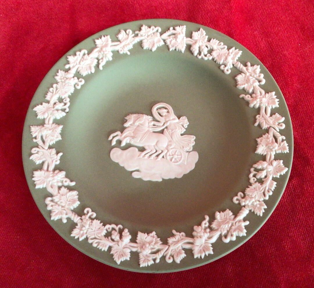 W167 Vintage Wedgwood Sage Green Jasperware Grapes Pattern Small Pin ...