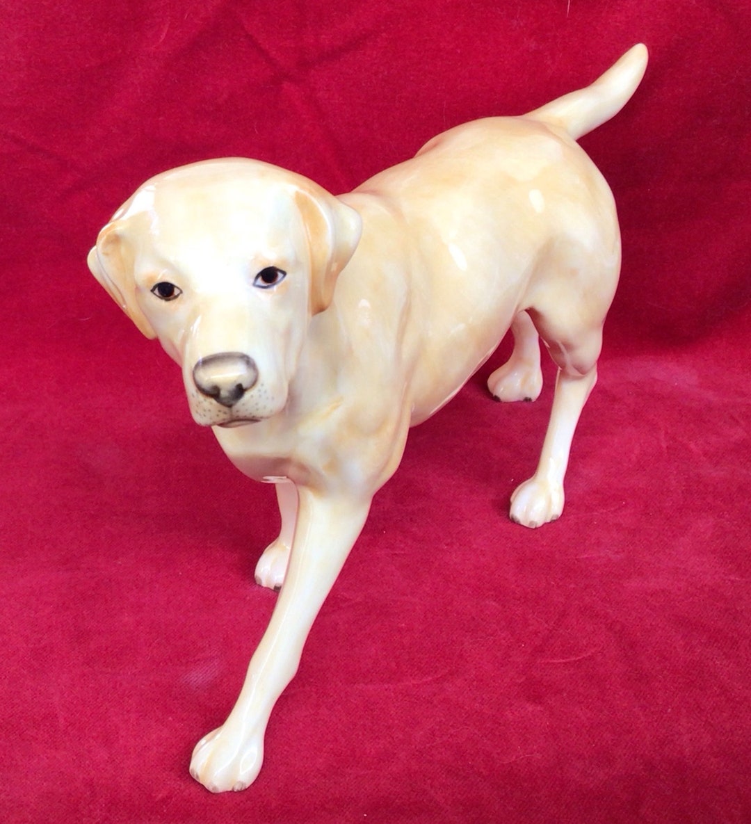 W200 Vintage Jhon Beswick Labrador Yellow Dog Figurine. Tracked ...
