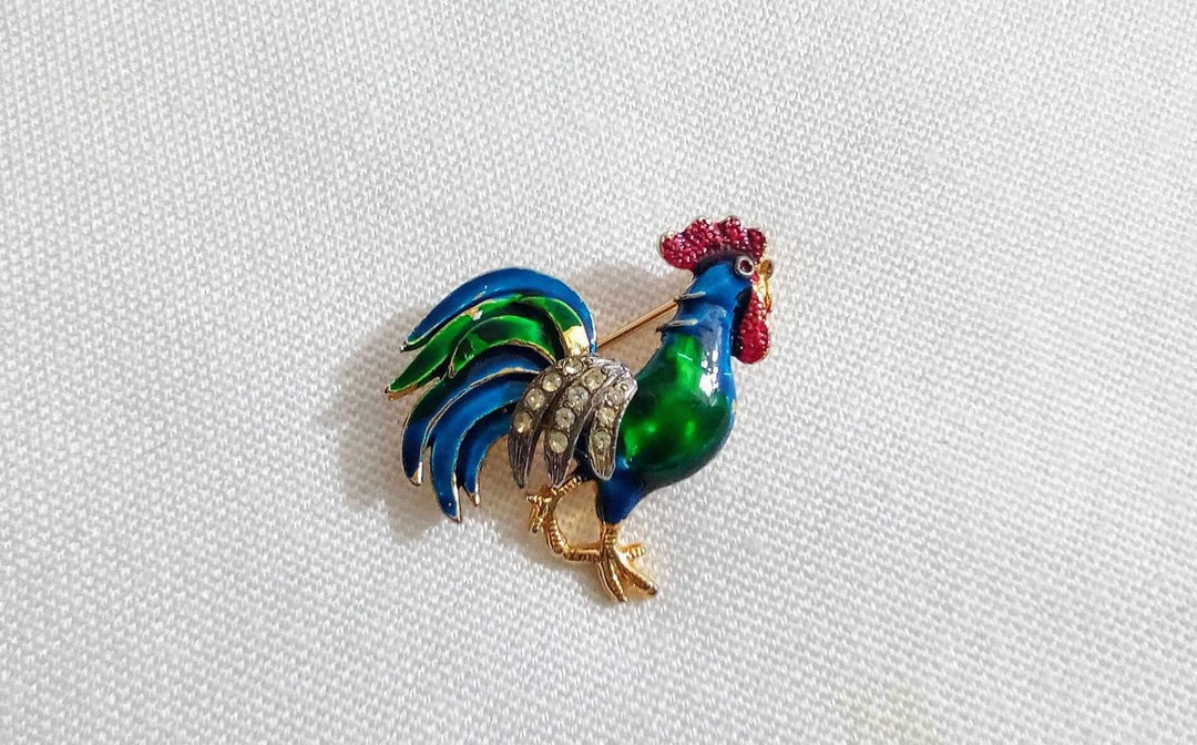 K296 Vintage High End and Well Made, Small Gold Tone and Enamel Rooster ...