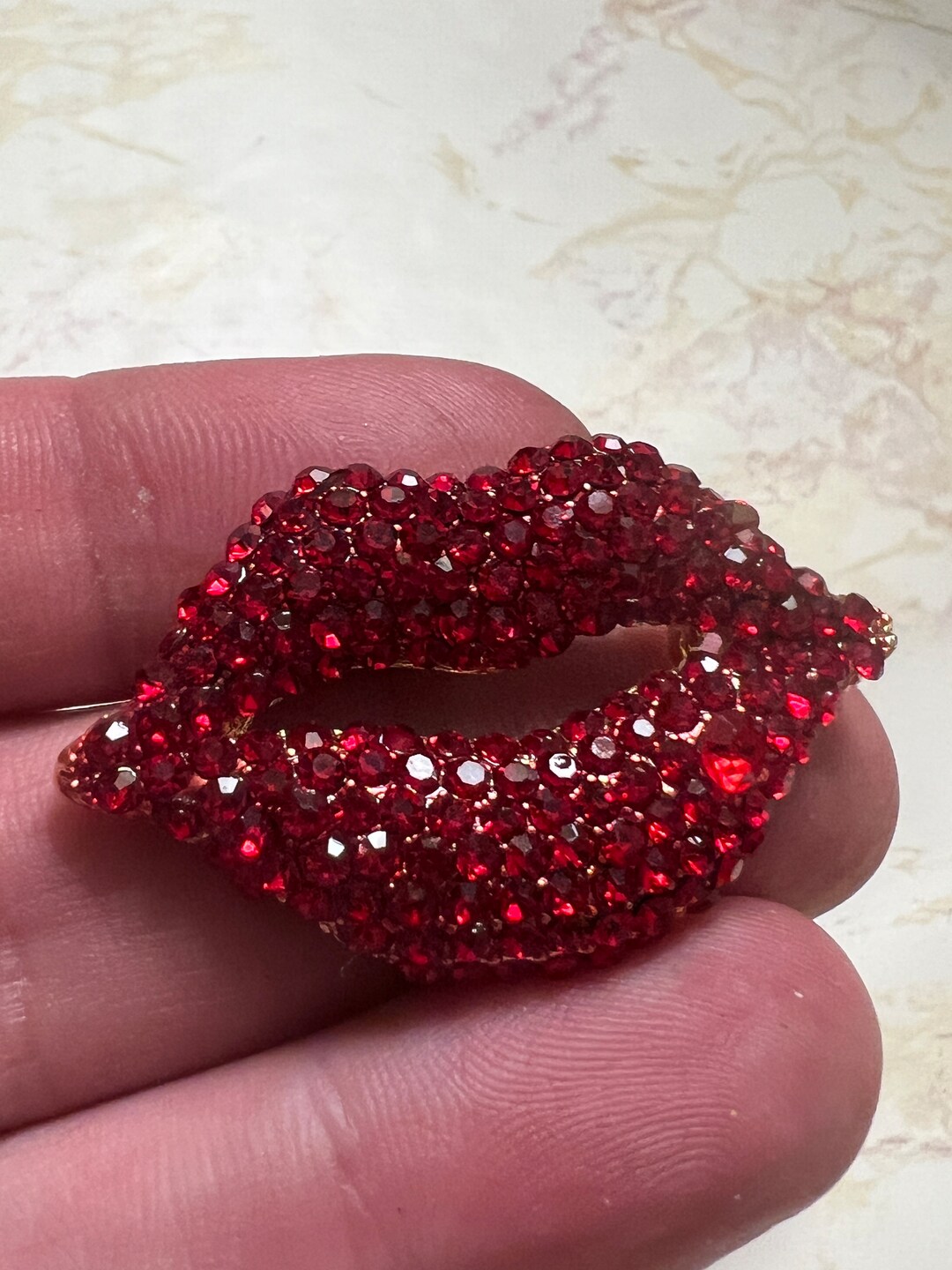 Rhinestone Lips Kiss Brooch - Etsy