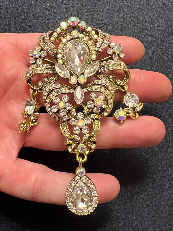 Floral bouquet brooch rhinestone fancy color stones - Gem