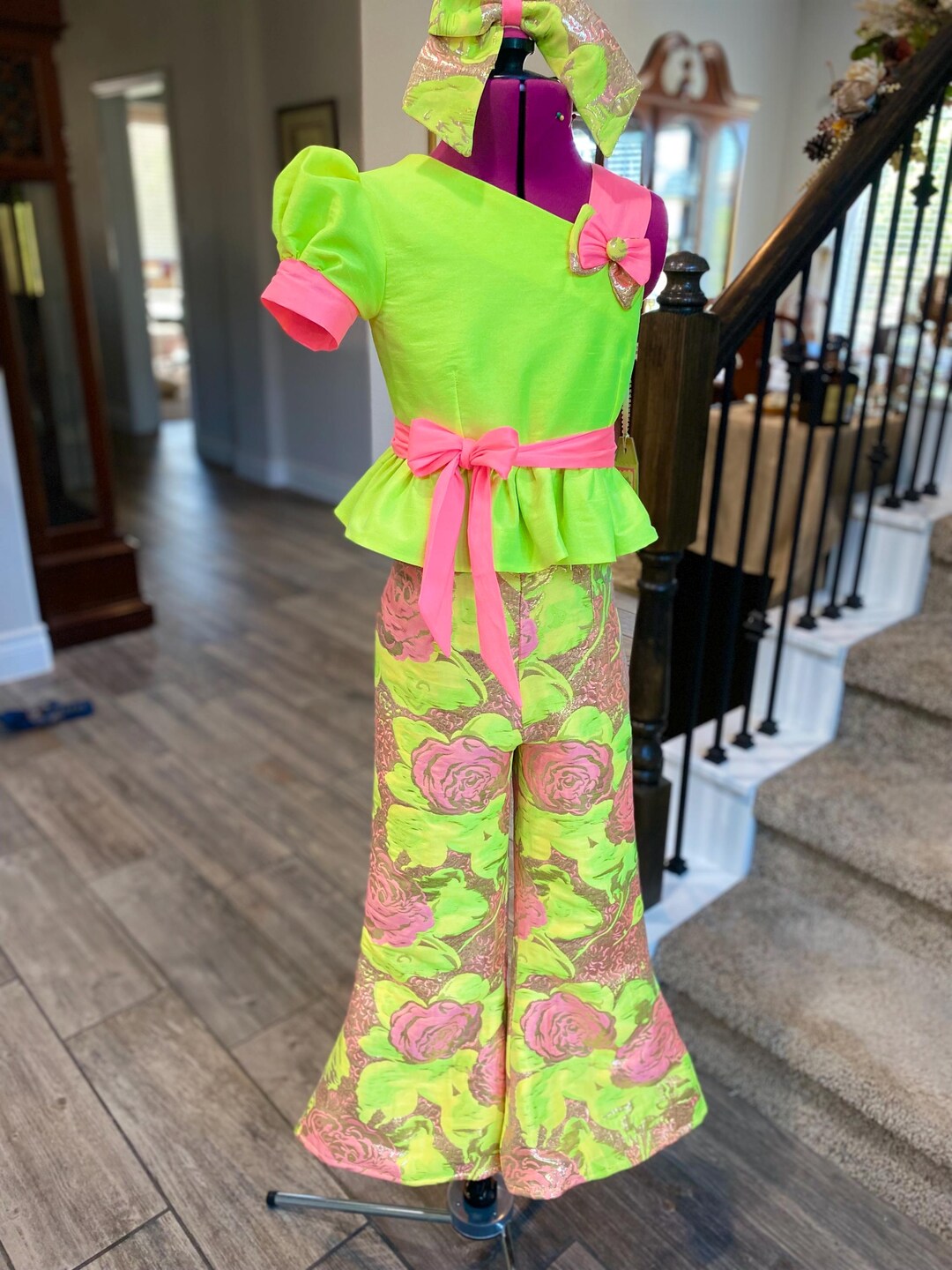 Girls Pageant Outfit, Size 5,6girls Pant Top Hairbow and Belt Pageant ...