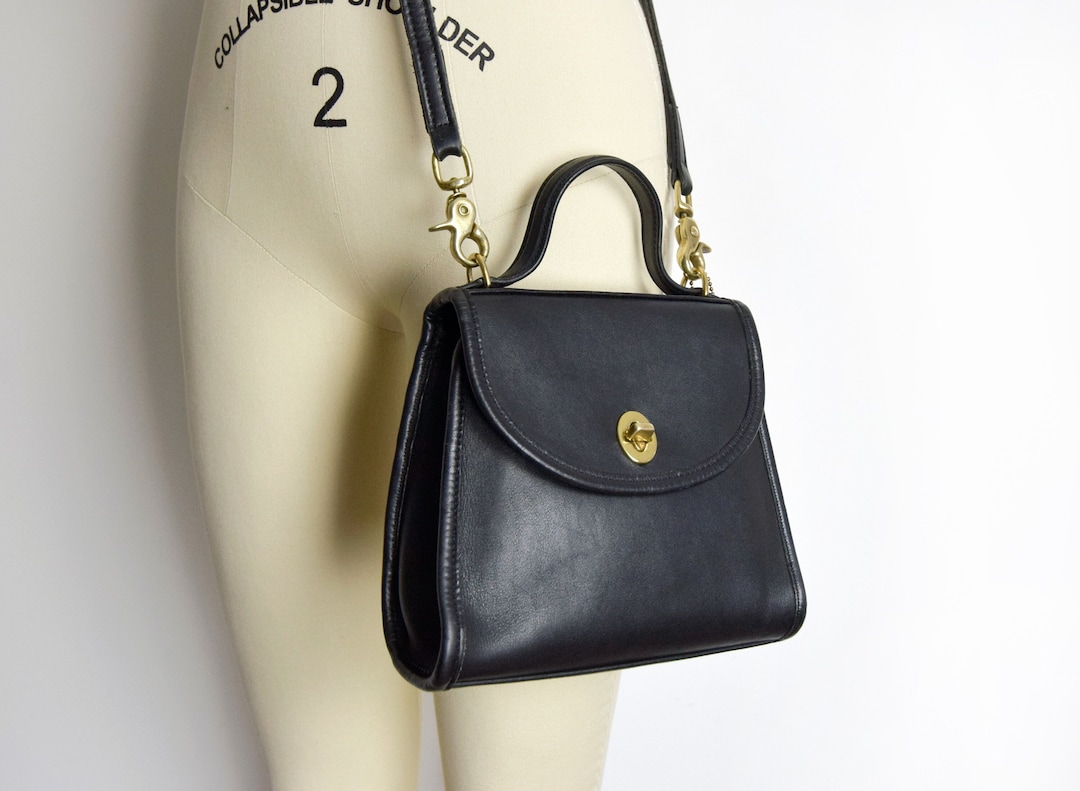 1990s Coach 'regina' Crossbody Bag in Black 90s Coach Crossbody 90s ...