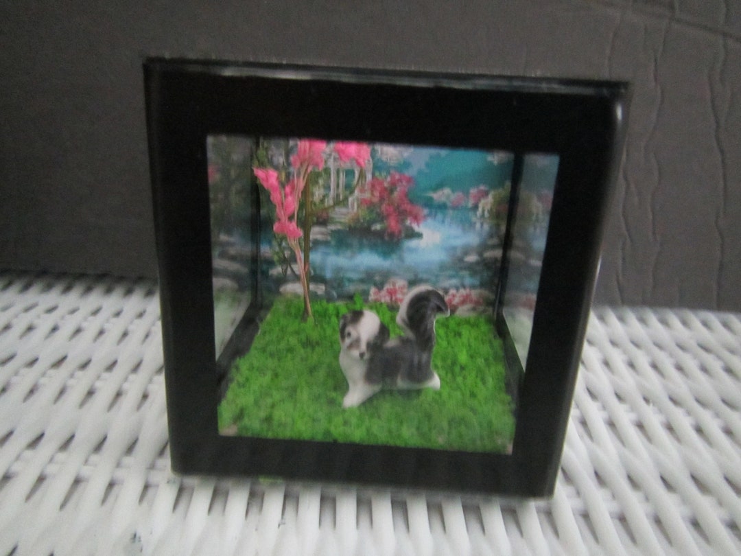 Skunk Miniature Display Diorama Micro Mini 2.5 Picture Cube - Etsy