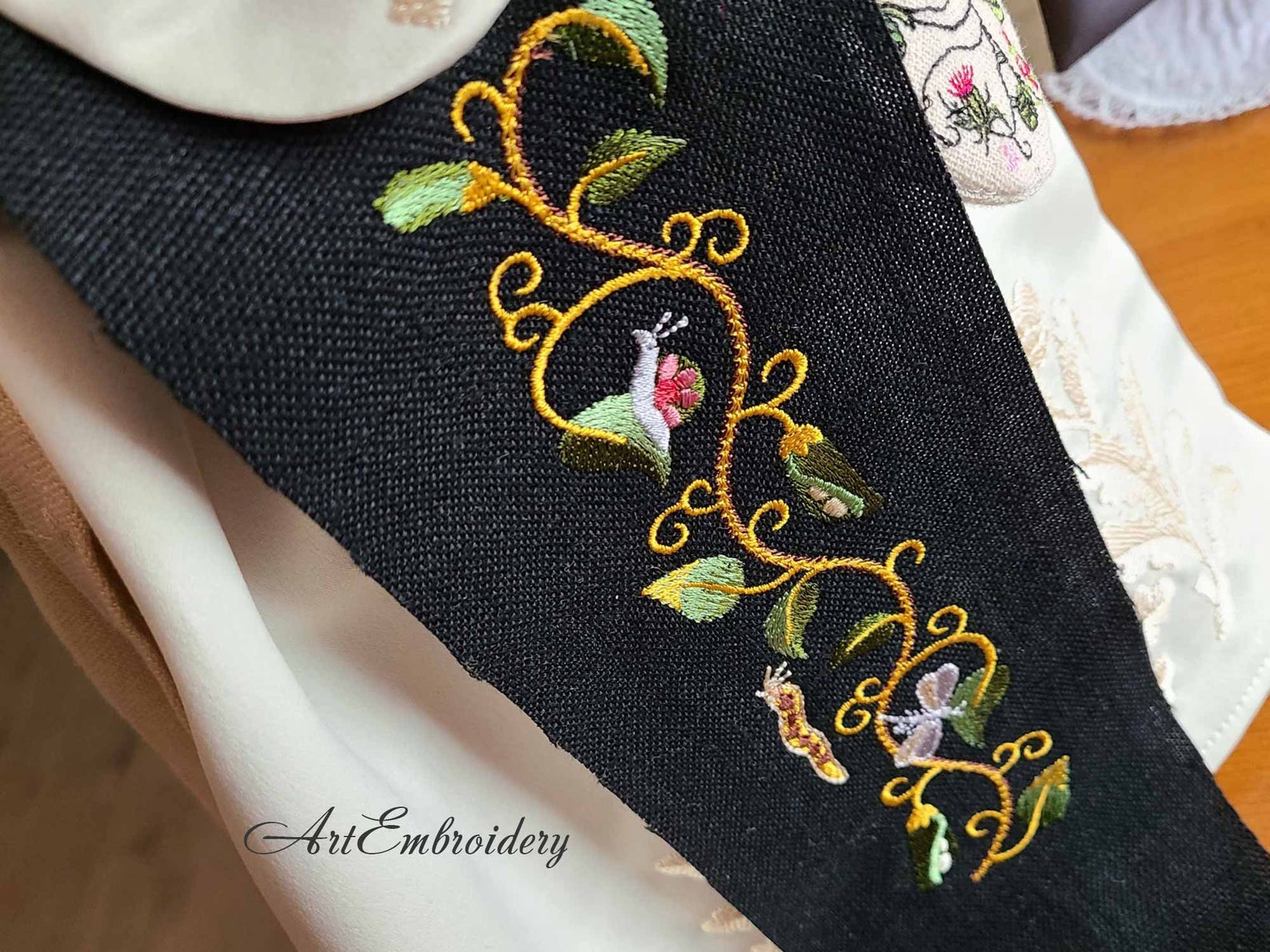 Elizabethan Vine Machine Embroidery Design: Flora Fauna Border (digital ...