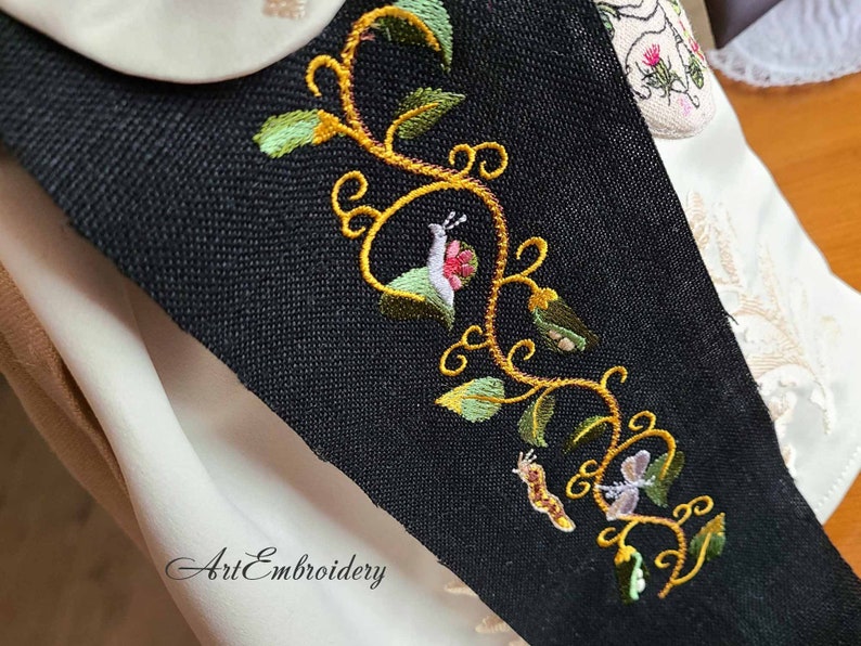 Elizabethan Vine Machine Embroidery Flora and Fauna Border - Etsy