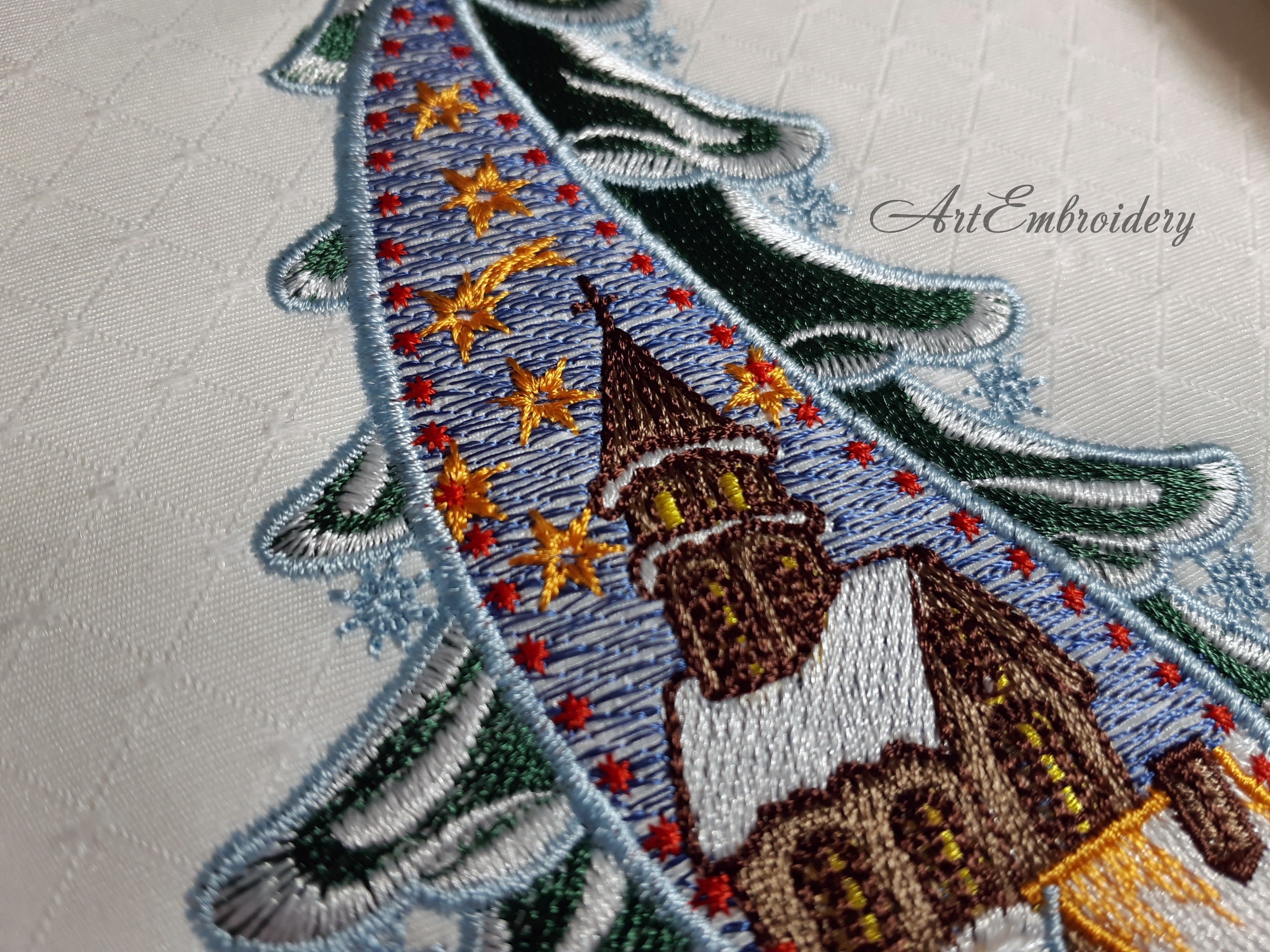 Christmas Night Machine Embroidery Design: Winter Village Scene (6x8 ...