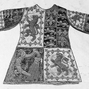 Heraldic Tabard, the Royal Badges - Applique Machine Embroidery Designs ...