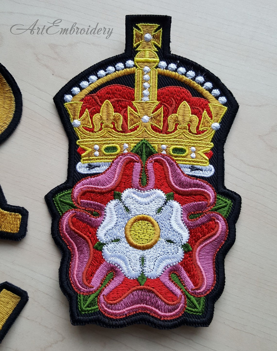 Tudor Rose Patch Machine Embroidery Design in five sizes | Etsy