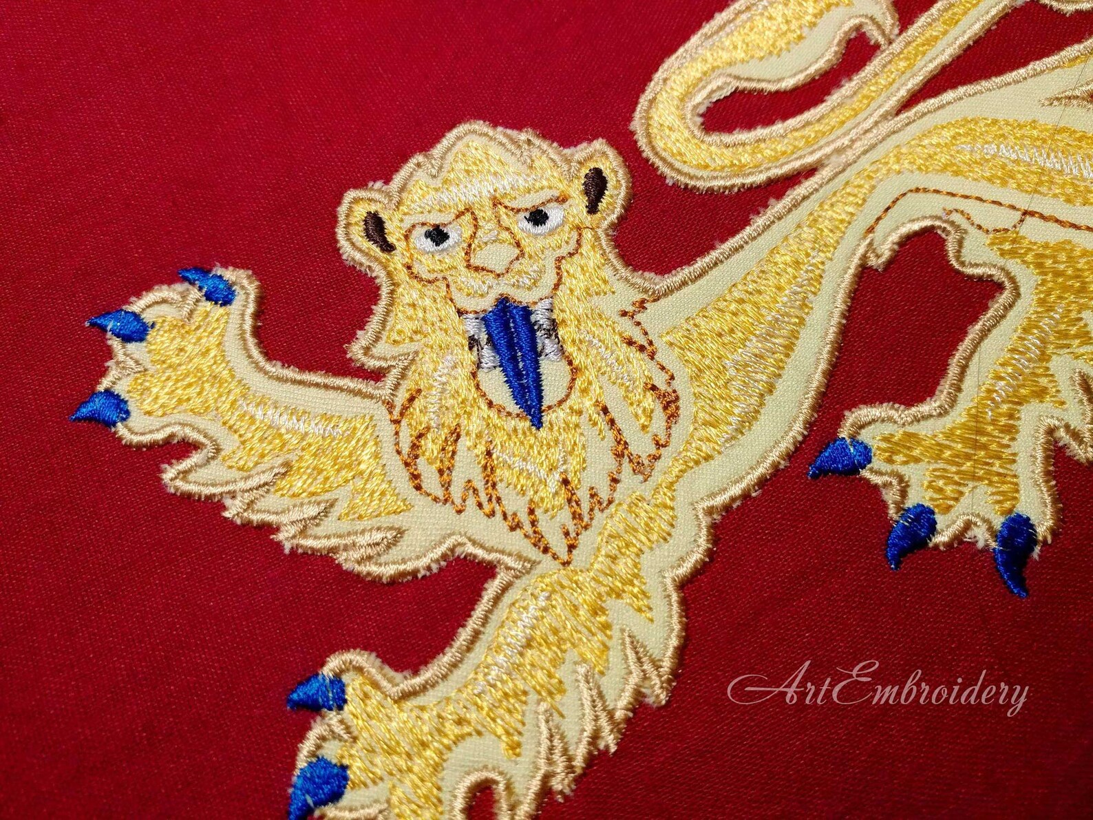 Heraldic Tabard the Royal Badges Applique Machine | Etsy