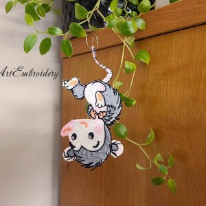FSL Baby Possum – Machine Embroidery ITH Lace Project Animals Design in ...