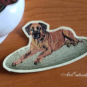 Rhodesian Ridgeback Machine Embroidery Design: Naturalistic Dog ...