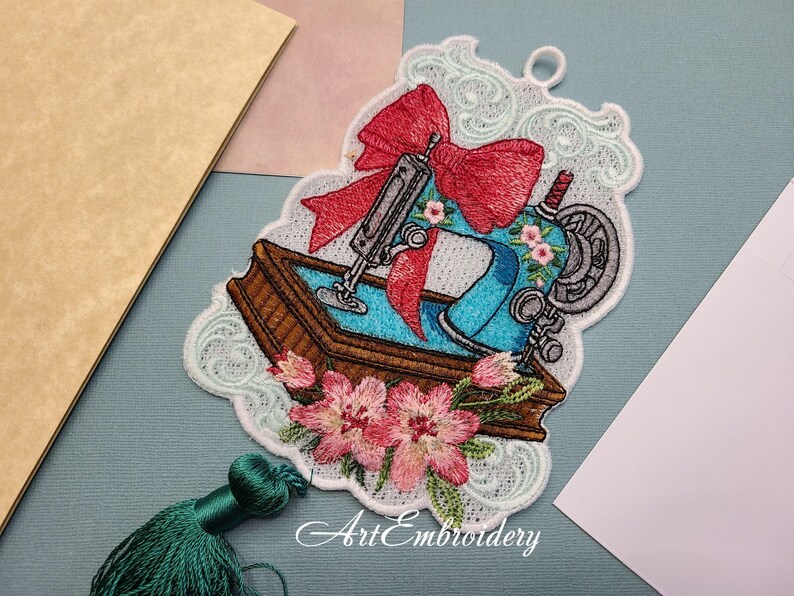 FSL Sewing Machine Gift - Machine Embroidery ITH Lace Project Designs ...