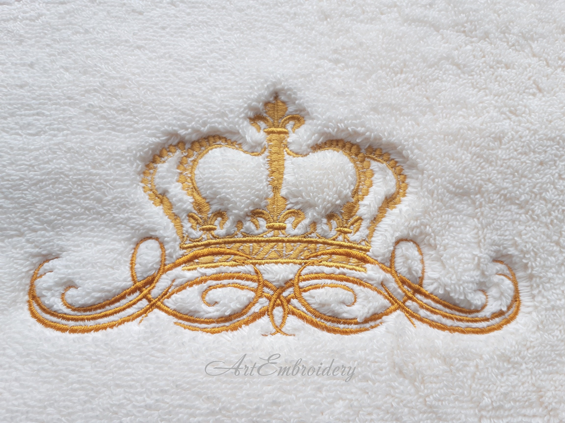Crown and Swirls - Machine Embroidery Design in Three Sizes - Etsy
